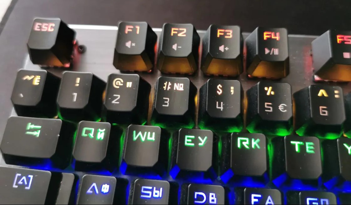 Обзор A4TECH BLOODY B760. Игровая оптико-механическая клавиатура со ...